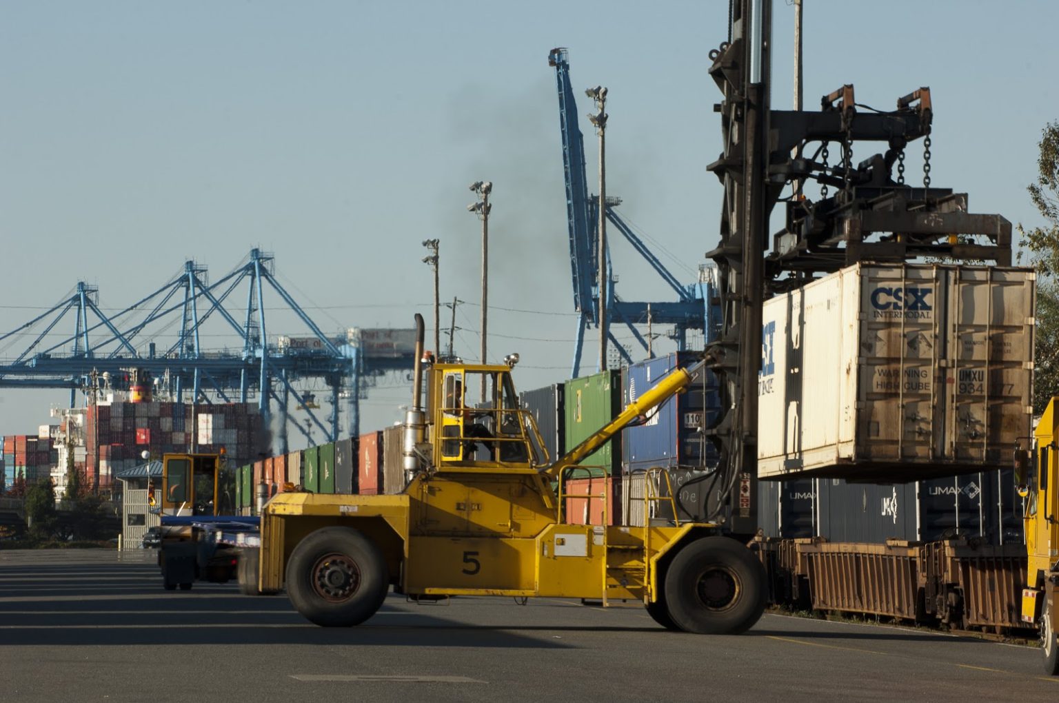 The Hub-and-Spoke Distribution Model for Rail Terminals - Tideworks